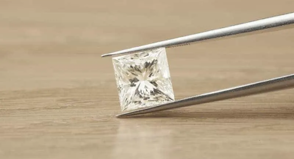 Gift Your Queen A Princess Cut Diamond Ring and Make Her Feel Loved ...
